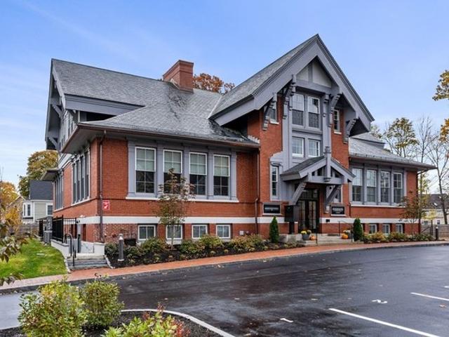 10 Congress St Unit 301, Amesbury, MA 01913
