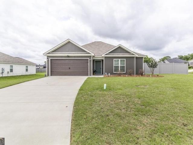 10 Cole Dr, Hawkinsville, GA 31036