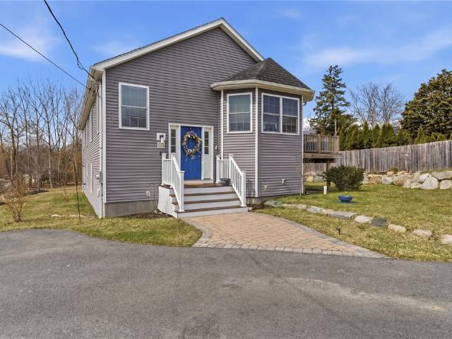 10 Corrine Drive