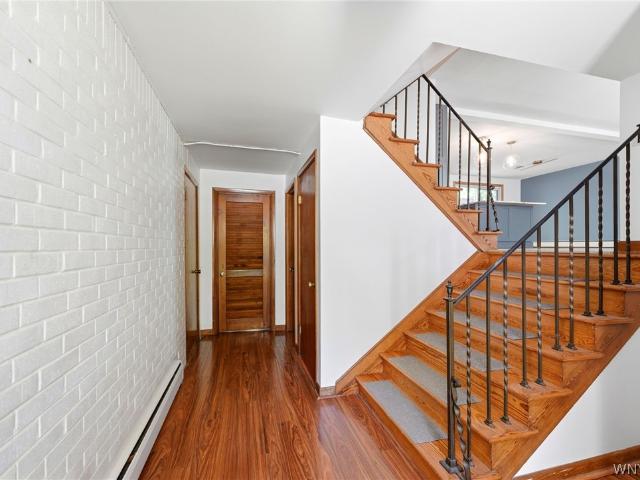10 Cottonwood Drive