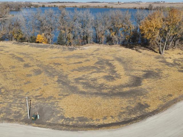 10 Cottonwood Lake Boulevard