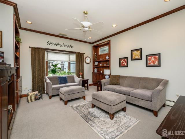 10 Crampton Avenue