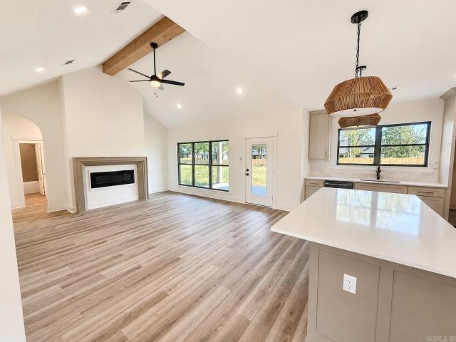 10 Crescent Cove