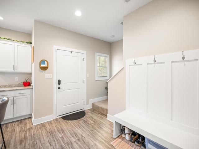 10 Cuddington Lane