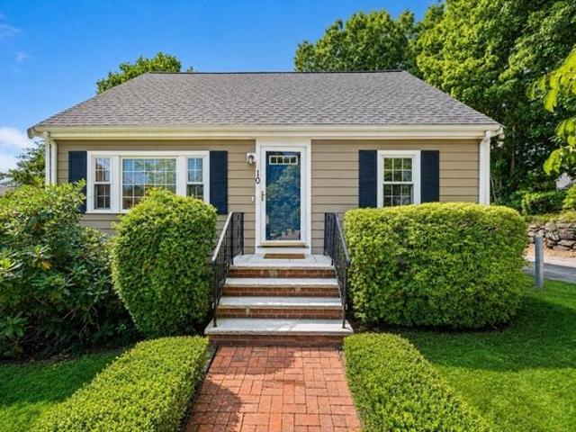 10 Curtis Cir, Canton, MA 02021