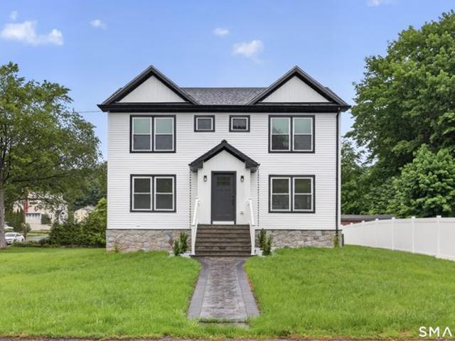 10 Cutrone Rd, Norwalk, CT 06850