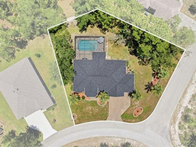 10 Cyclamen Ct W, Homosassa, FL 34446