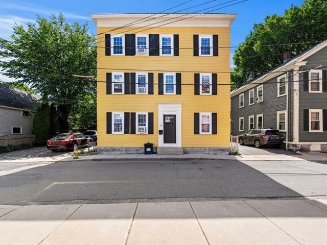 10 Daniels St Unit 2, Salem, MA 01970