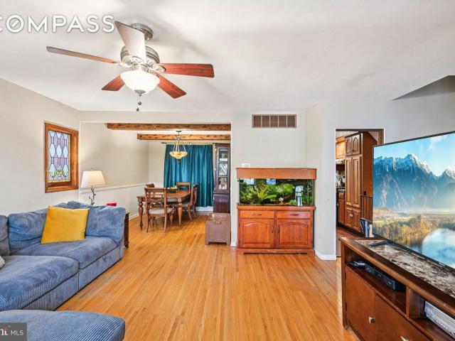 10 Dartmouth Dr, Atco, NJ
