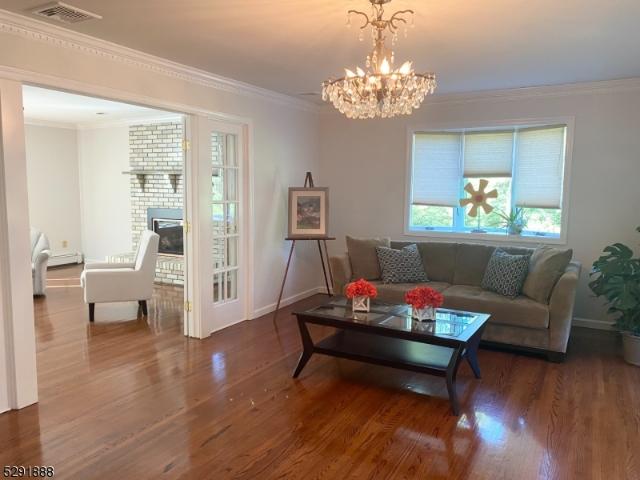 10 Darnay Rd