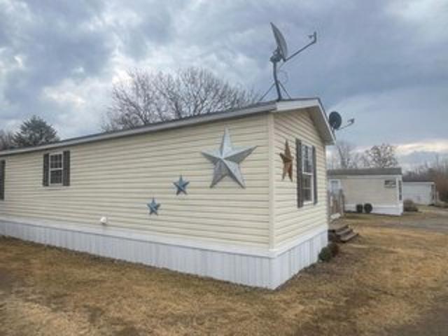 10 Debra Ln, Plattsburgh, NY 12901