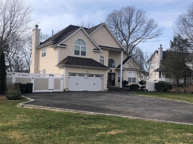 10 Debron Ct, Centereach, NY 11720 | MLS #979707 | Compass