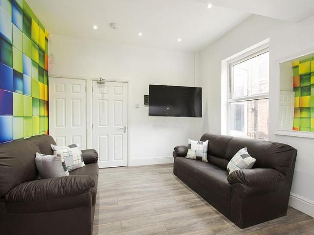 10 Derby Grove 6 bed terraced house to rent £3,198 pcm £738 pw