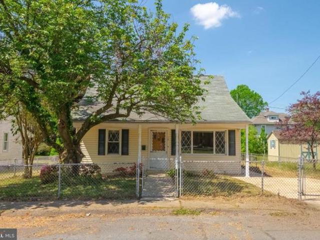 10 Dinsmore Ave, Glen Burnie, MD 21061