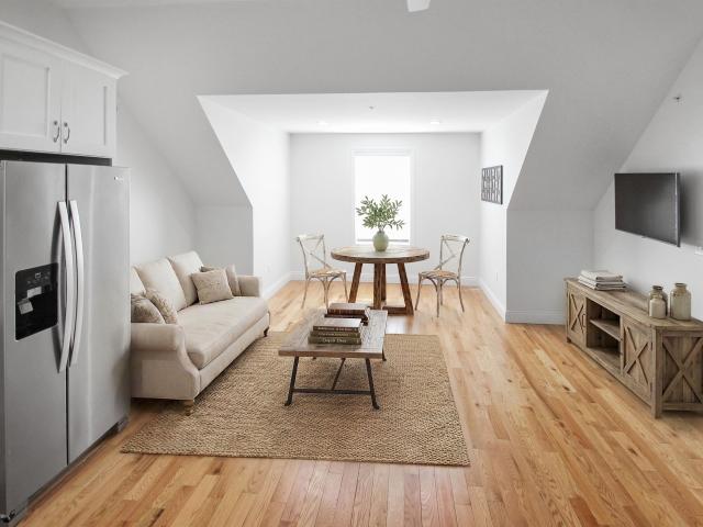 10 Diamond Oaks Boulevard # 2