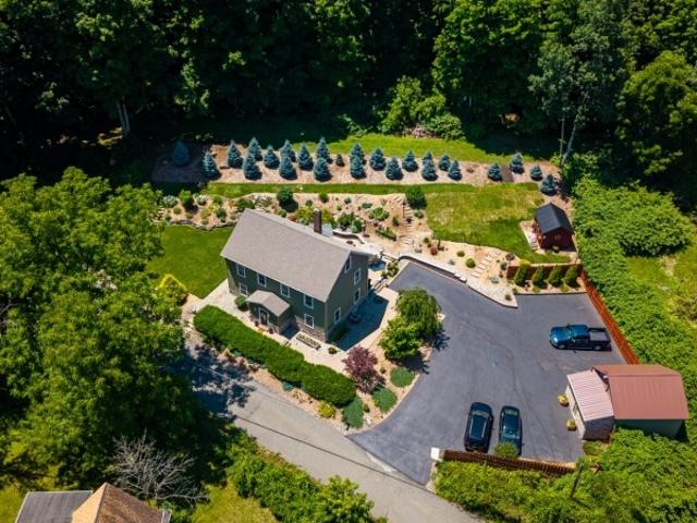 10 Dixon Rd