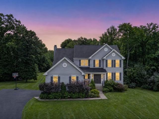10 Doolin Ct, Wappingers Falls, NY 12590