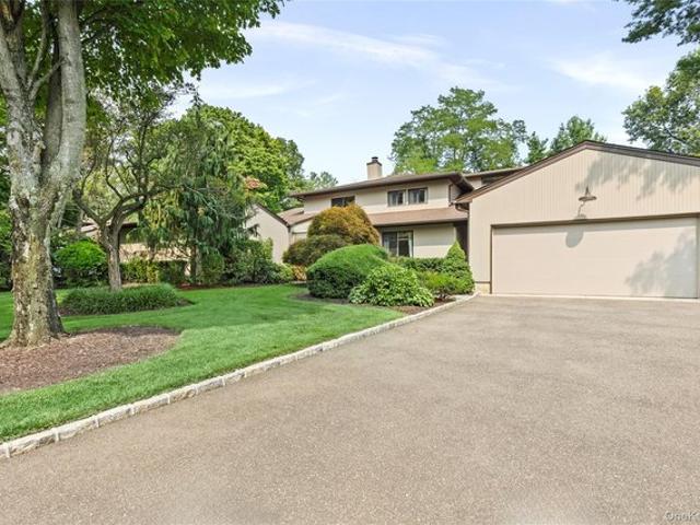 10 Doral Dr, Manhasset, NY 11030
