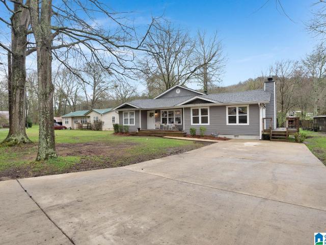 10 Dorothy Drive