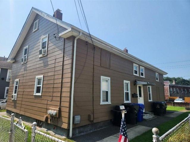 10 Douglas St, West Warwick, RI 02893