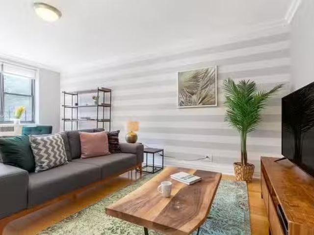 10 Downing St, South Village 1 Bedroom 1 Bath