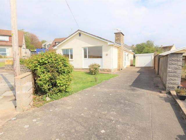 10 Downs View Close, Aberthin. 3 bed detached bungalow to rent £1,995 pcm £460 pw