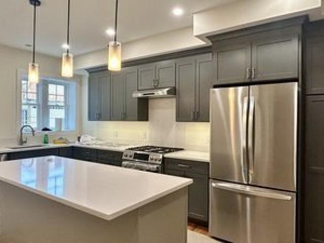 10 Dwight St Apt 2, Brookline, MA 02446