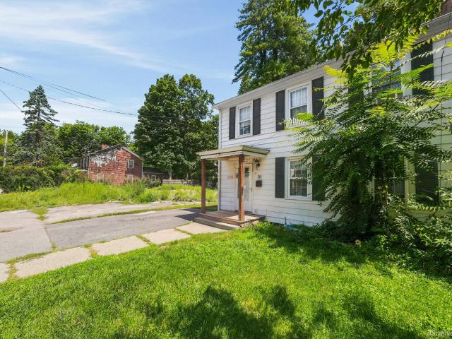 10 Dutchess Avenue