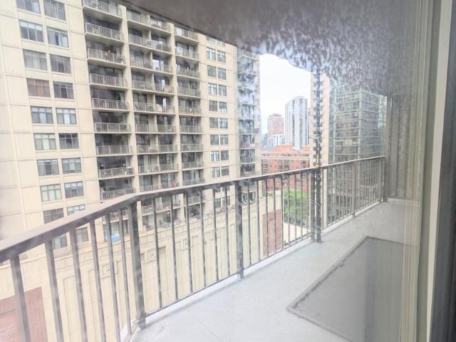 10 e ontario street # 1105