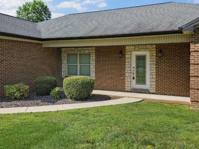 10 E Barrington Drive