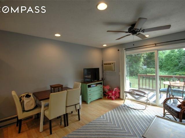10 E Beach Rd 4, Charlestown, RI