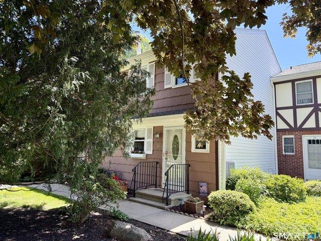 10 E Gate Ln Unit 10, Hamden, CT 06514