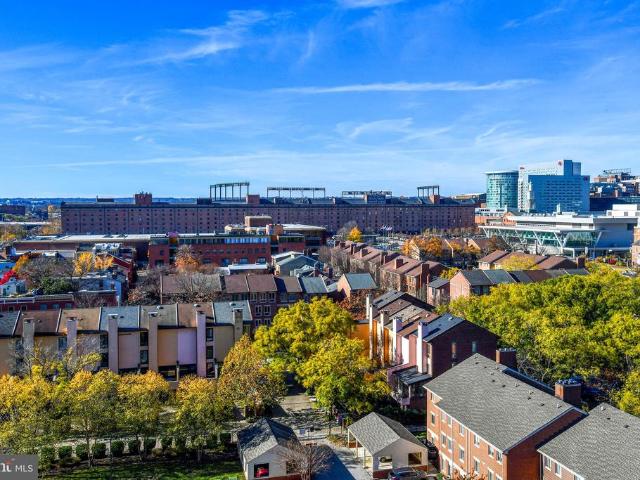 10 E Lee Street # 809