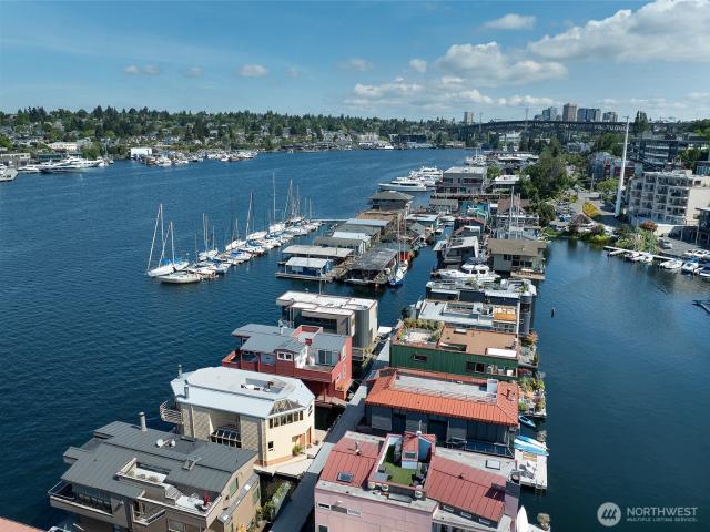 10 E Roanoke Street # 8