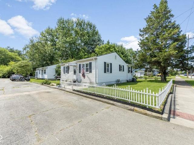 10 E Village Green St, Greensburg, IN 47240