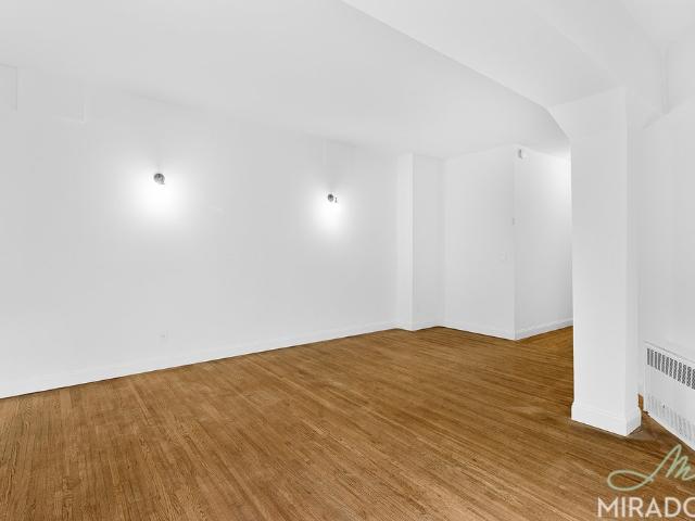 10 E 13th Street 3G