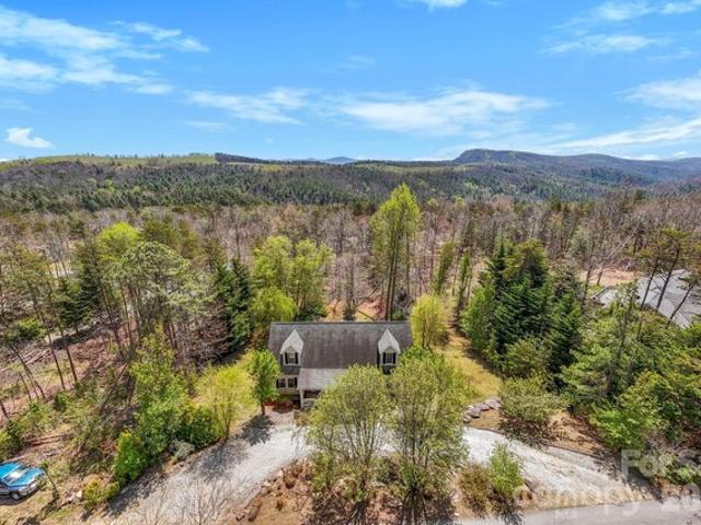 10 Eagle Dr, Hendersonville, NC 28792
