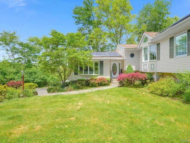 10 Eisgruber Park Ln, Highland, NY 12528