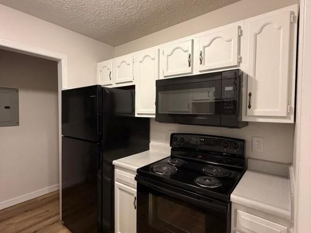 10 Emerald Pines 1 Bedroom Apartment for Rent at 10 Emerald Pines Ct, Lafayette, IN 47905