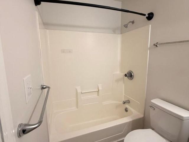 10 Emerald Pines 2 Bedroom Apartment for Rent at 10 Emerald Pines Ct, Lafayette, IN 47905