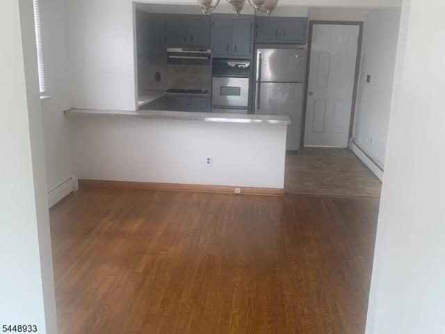 10 Emerson Ave