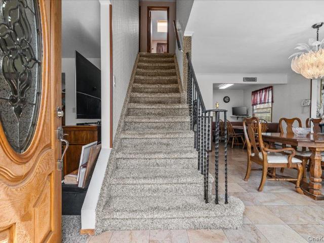 10 Enness Avenue