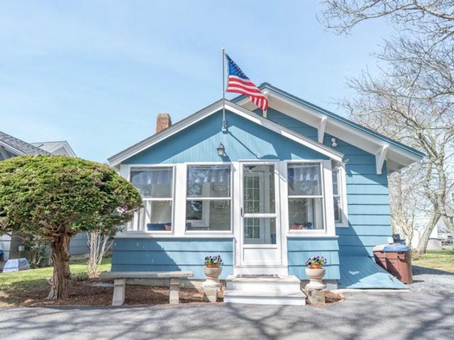 10 Essex Pl, Harwich, MA 02646