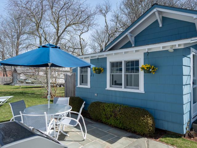 10 Essex Pl, Harwich Port, MA 02646 | MLS #22601