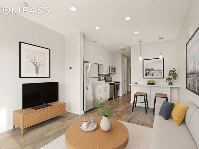 10 Essex St 609, Cambridge, MA