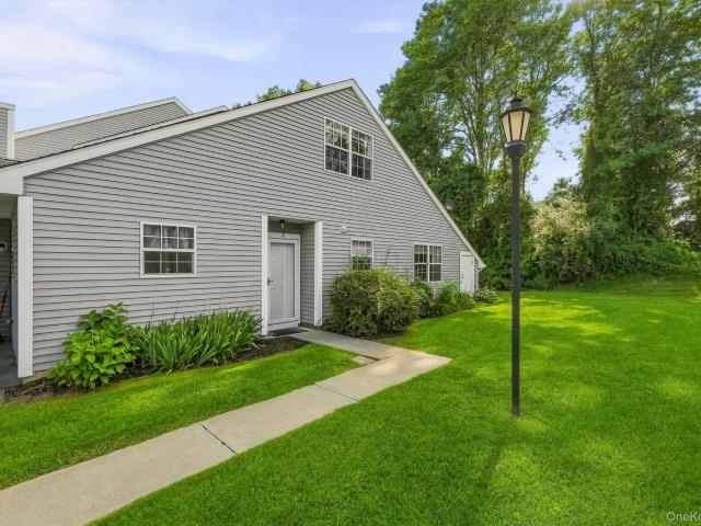 10 Evergreen Way