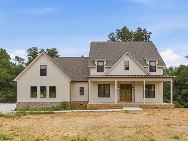 10 Evergreen Trl, Burns, TN 37029