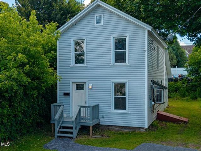 10 Factory St, Granville, NY 12832