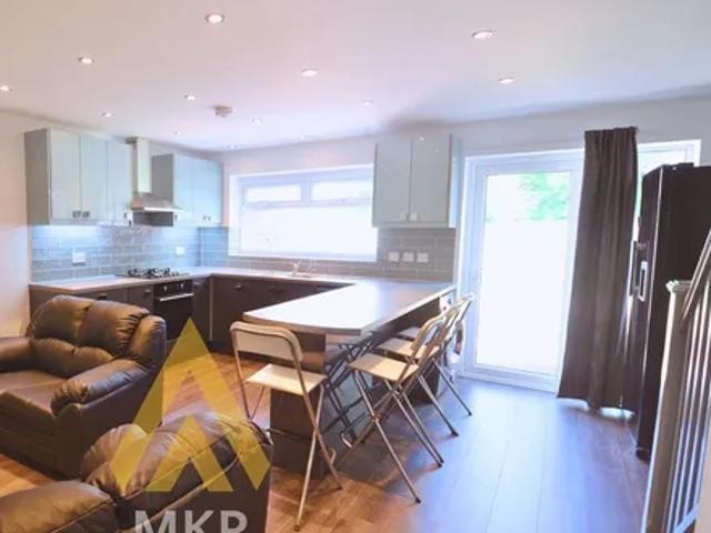 10 Fairgreen Way, Stirchley, B29 6EW, United Kingdom | 4 bed house for rent #165746953 | Rentberry