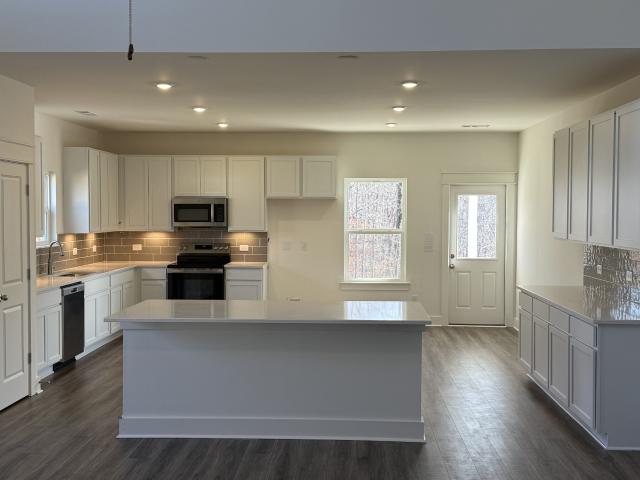 10 Fairlawn Dr